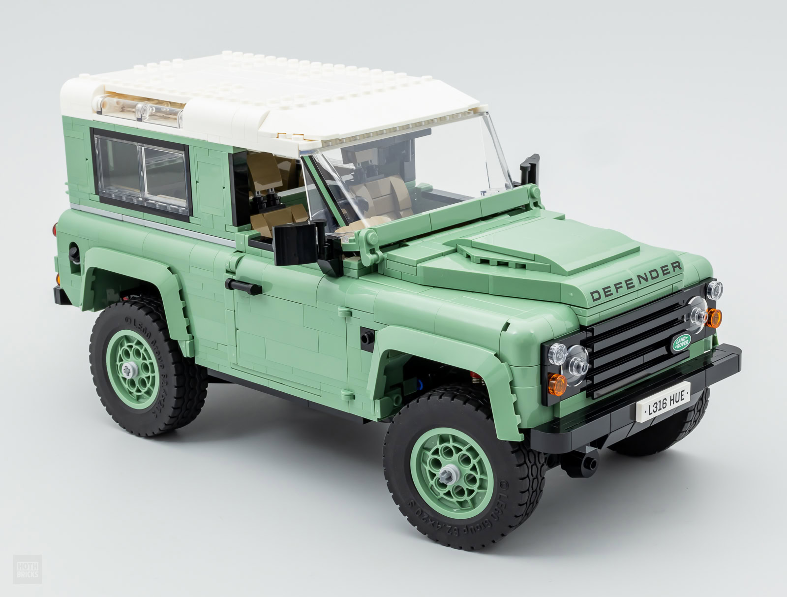 Vite testé : LEGO ICONS 10317 Classic Land Rover Defender 90 - HOTH BRICKS