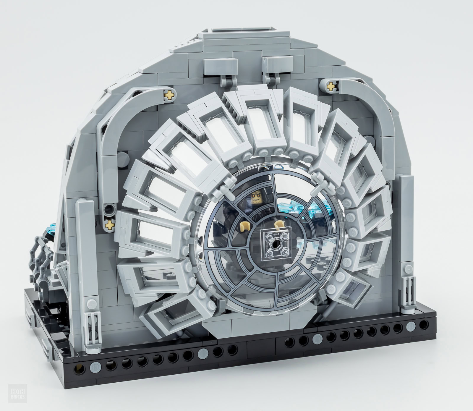 Vite testé : LEGO Star Wars 75352 Emperor's Throne Room Diorama - HOTH ...