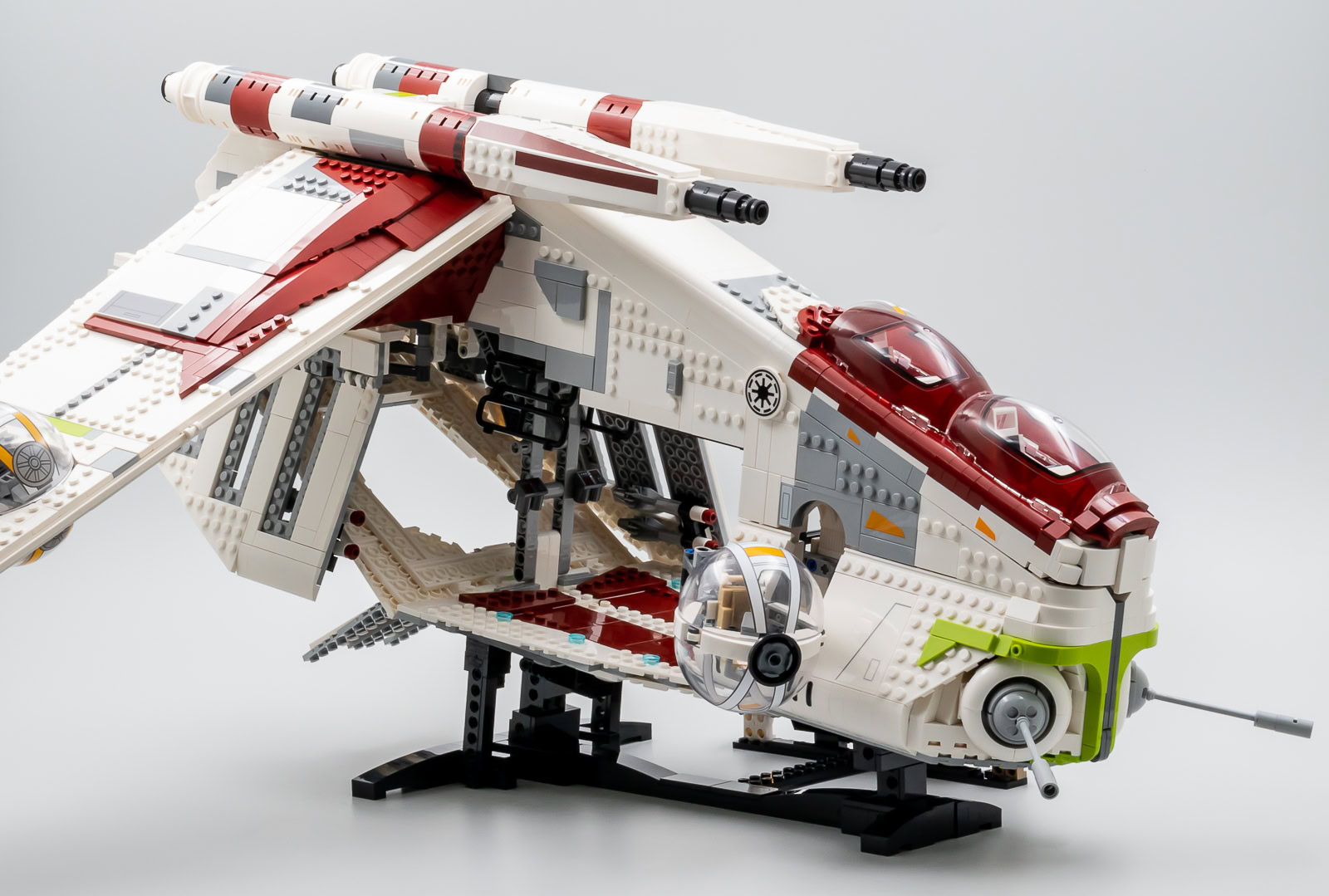Vite testé : LEGO Star Wars 75309 Republic Gunship - HOTH BRICKS