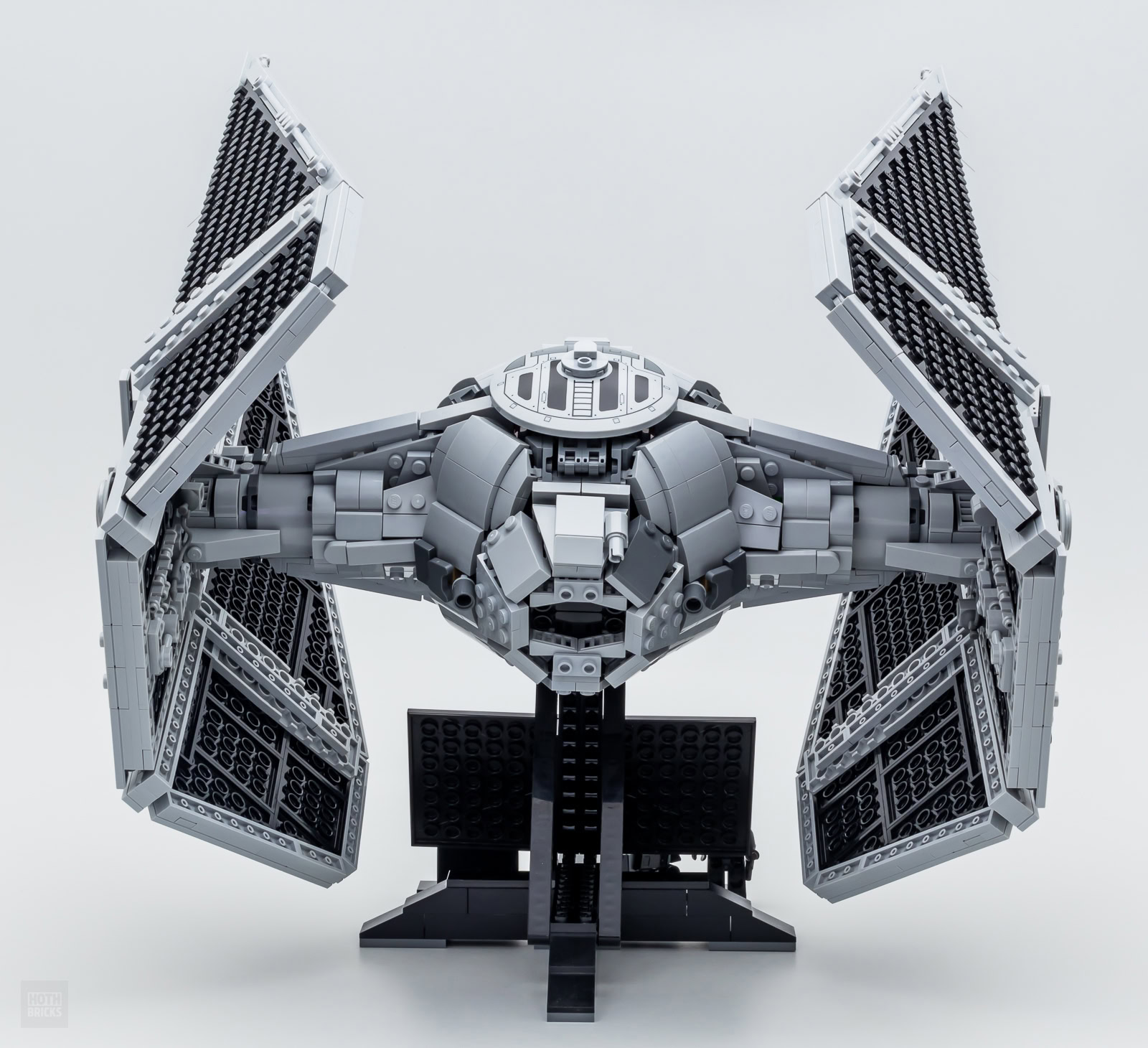 Très vite testé : LEGO Star Wars 75382 TIE Interceptor - HOTH BRICKS