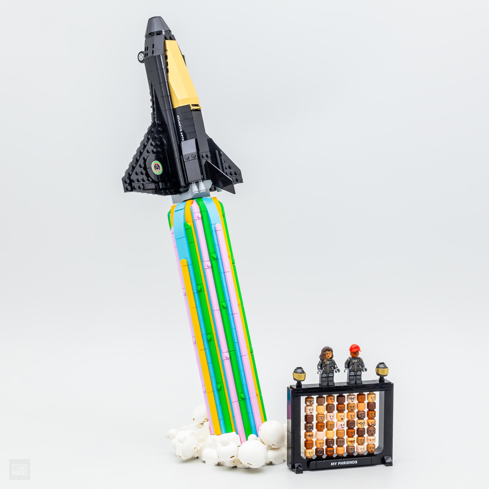 Très vite testé : LEGO 10391 Over the Moon with Pharrell Williams ...