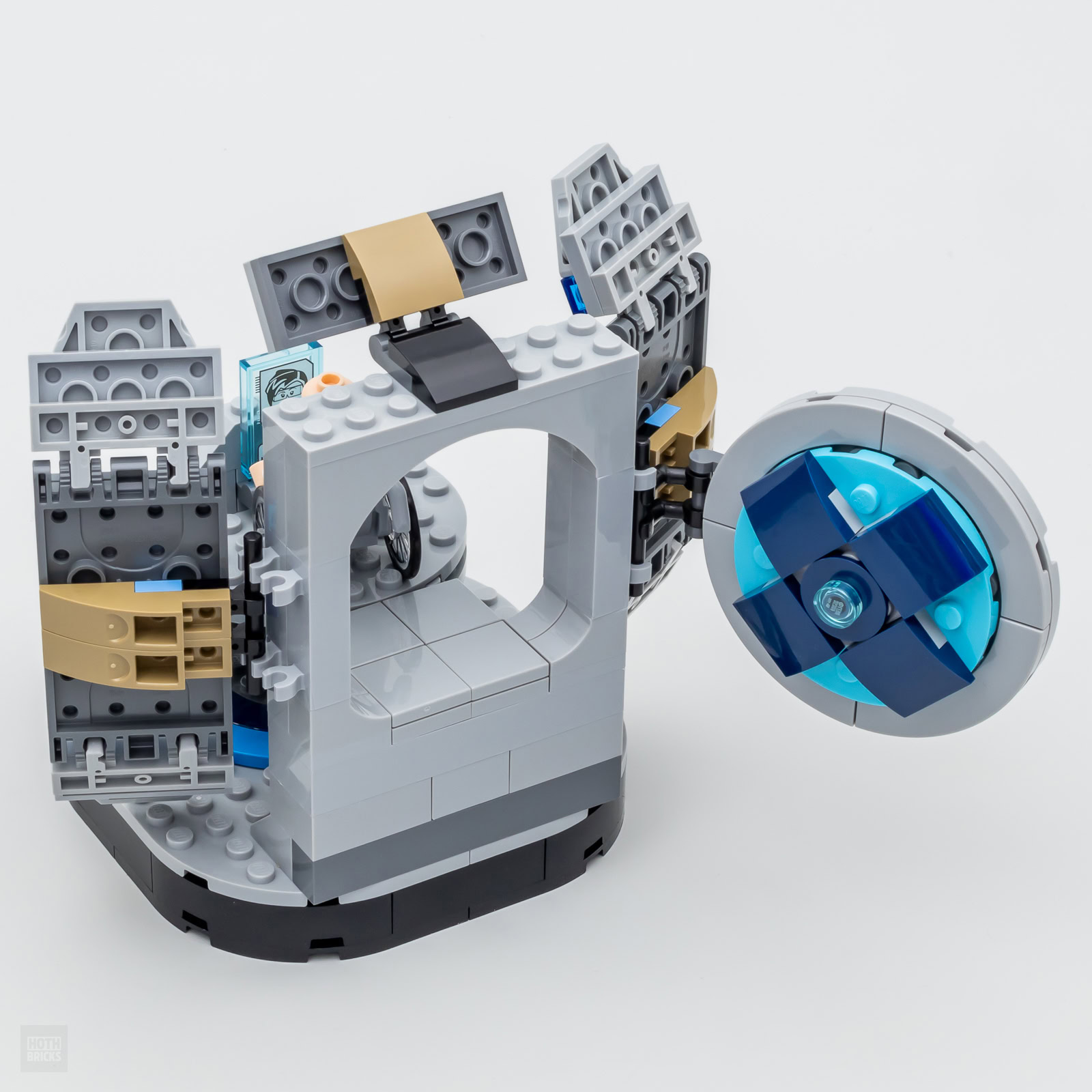 Review: LEGO Marvel 5009015 Cerebro - HOTH BRICKS