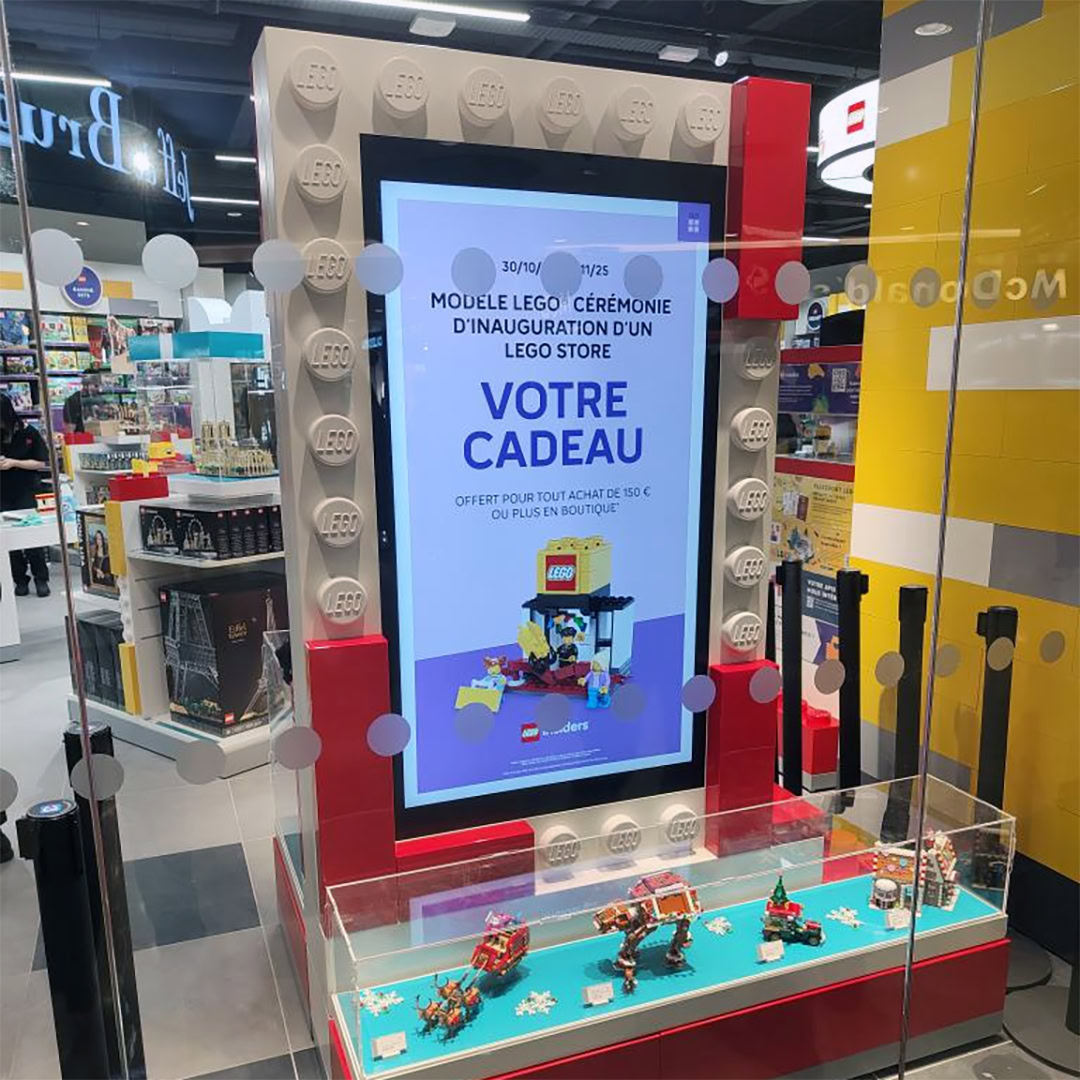 Ouverture du nouveau LEGO Store de La Défense : le set 5009625 La ...